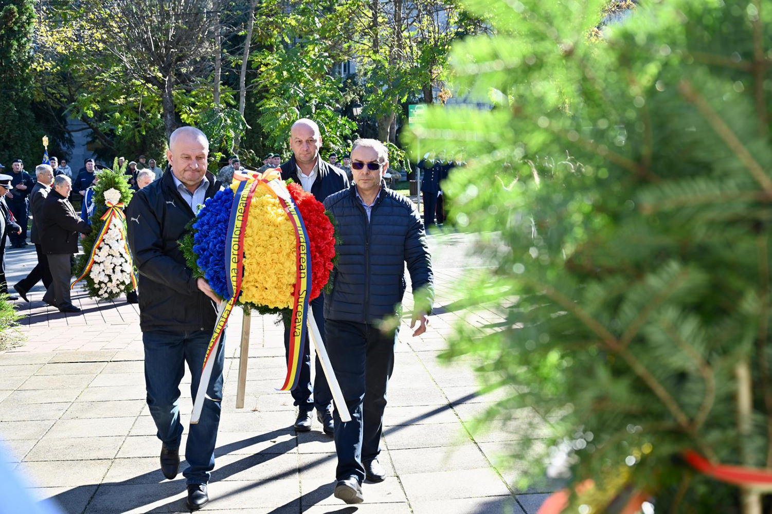 Ziua Armatei României, sărbătorită la Suceava printr-o ceremonie ...